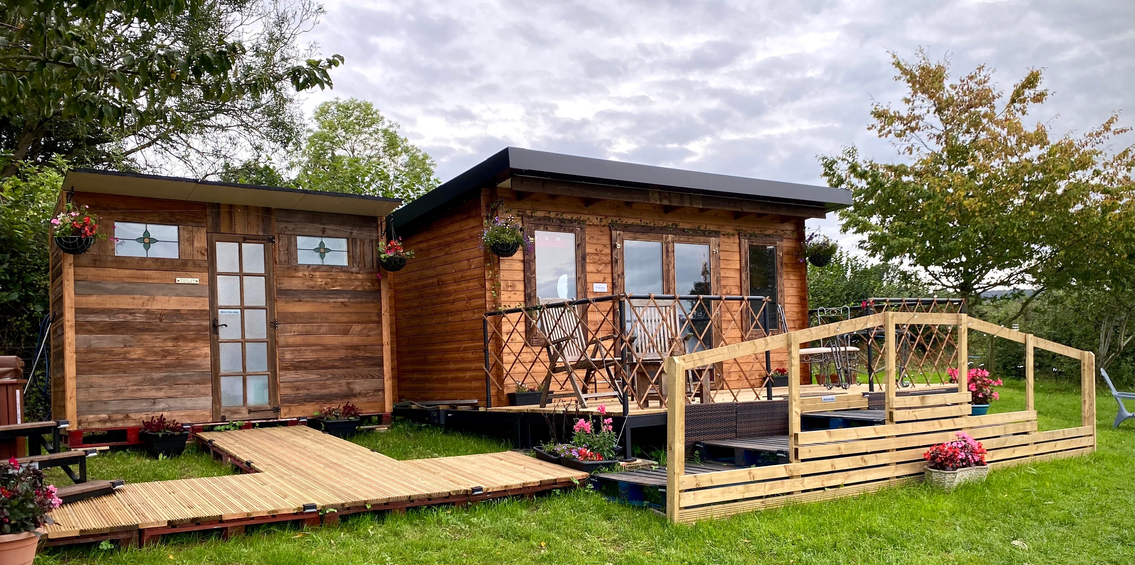 Cherry Tree Lodge — Alebar Farm Glamping